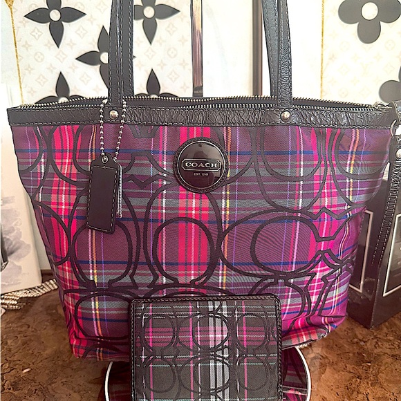 Coach | Bags | Coach Tartan Plaid Shoulder Bag And Matching Wallet ...